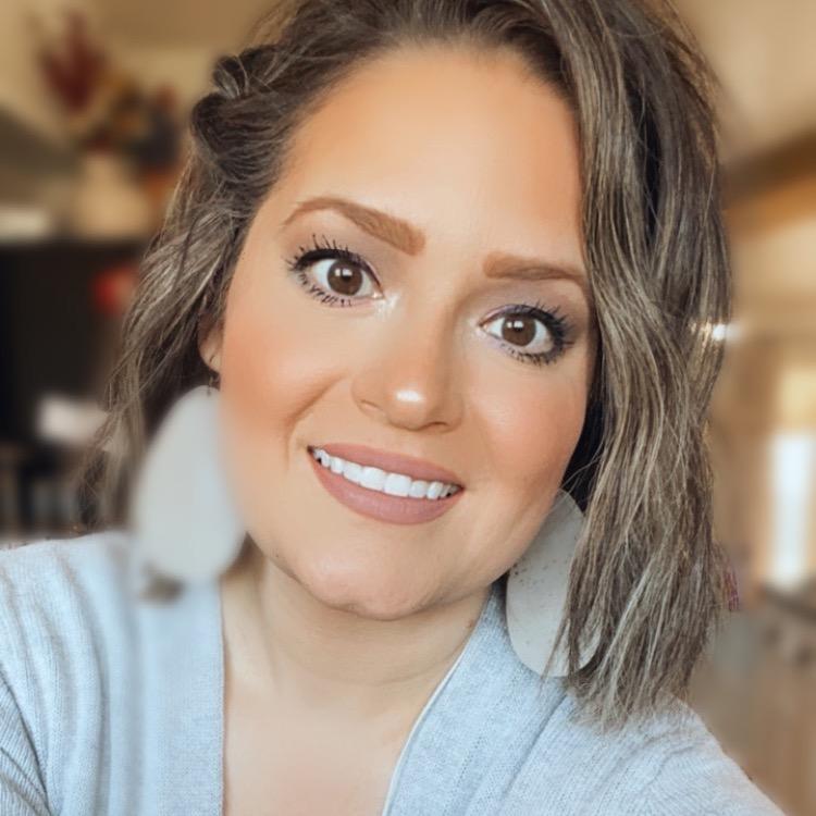 Rachel Bentley Instagram and TikTok Influencer Media Kit - ViralMango